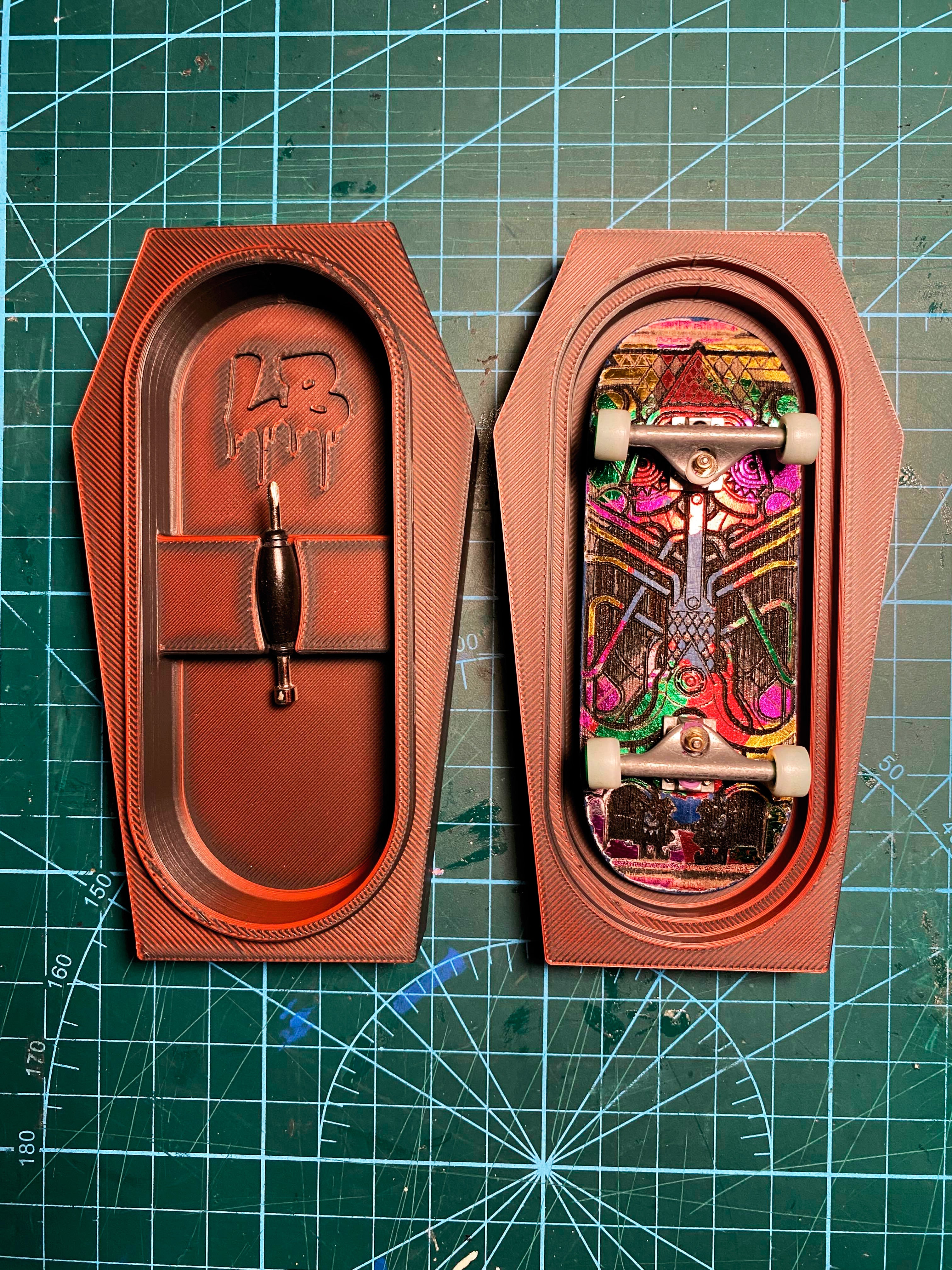 Fingerboard Pocket Case Coffin, travel case for fingerskateboards ...